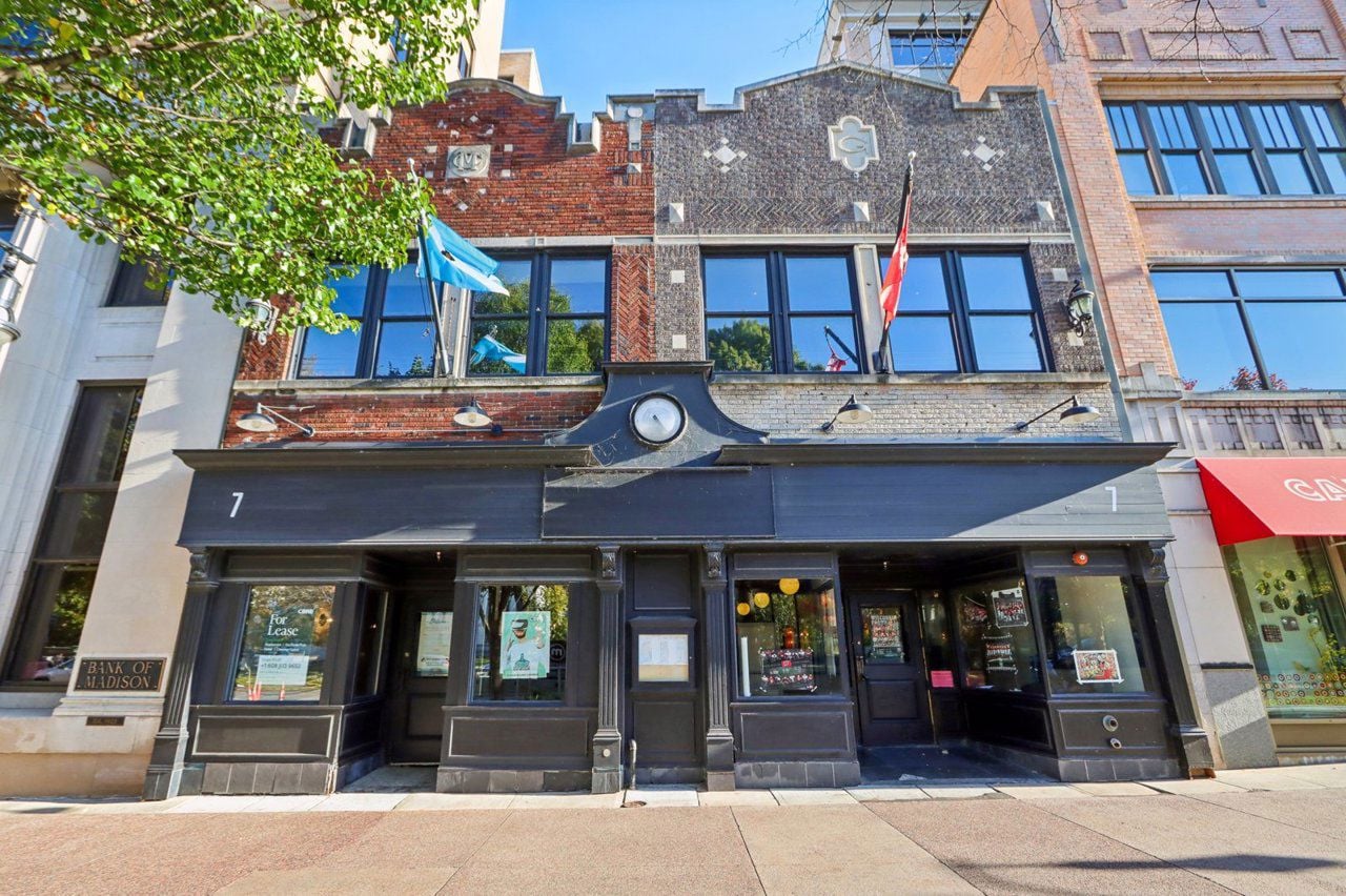 Bar/Restaurant overlooking the Capital, 7 West Main Street, Madison, WI ...