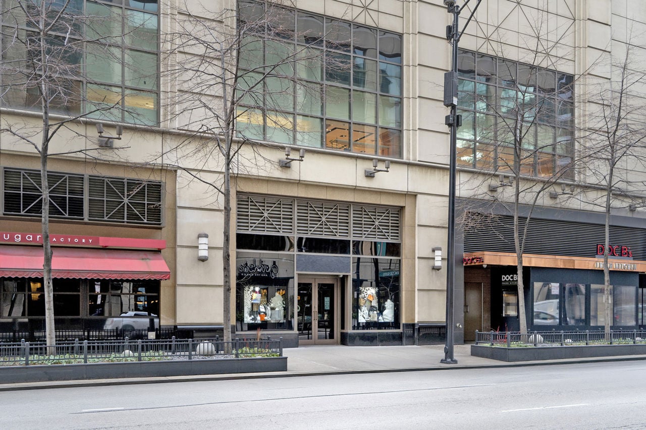 The Shops at North Bridge, 55 East Grand Avenue, Chicago, IL, 60611