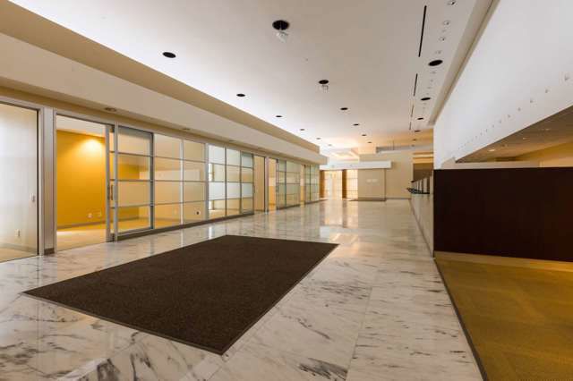 Southeast Financial Center, 200 South Biscayne Boulevard, Miami, FL, 33131