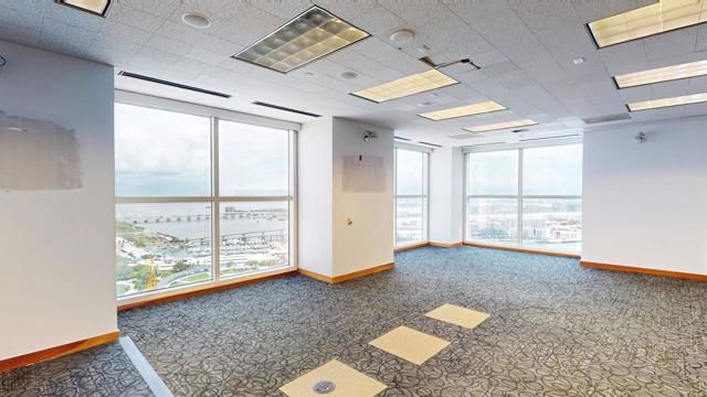 Southeast Financial Center, 200 South Biscayne Boulevard, Miami, FL, 33131