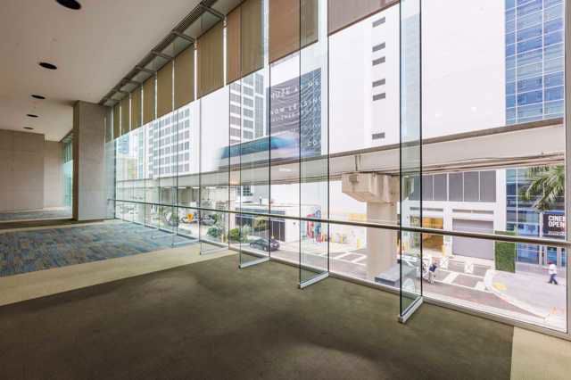Southeast Financial Center, 200 South Biscayne Boulevard, Miami, FL, 33131